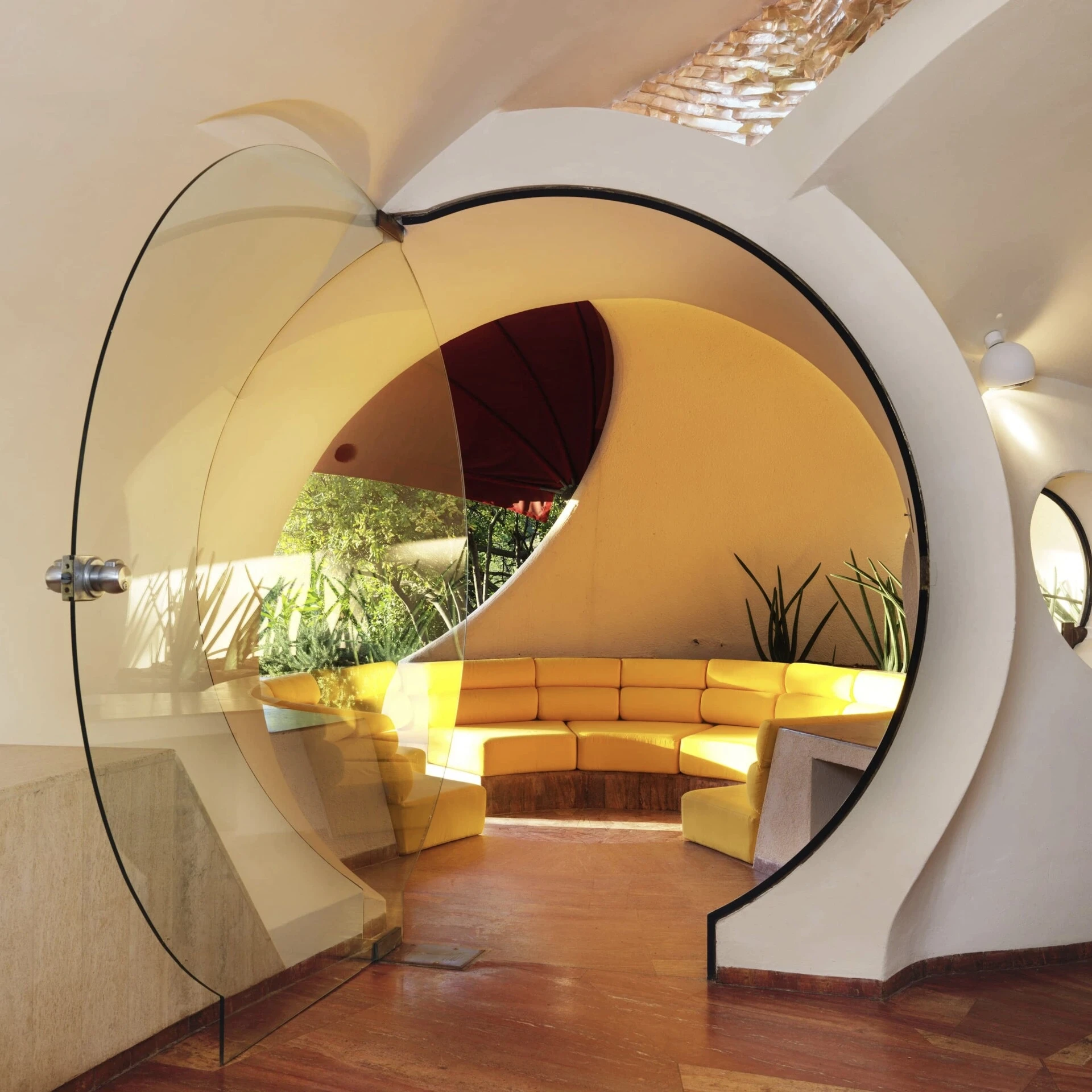 Maison Bernard, the architectural treasure of the French Riviera. - P L ...